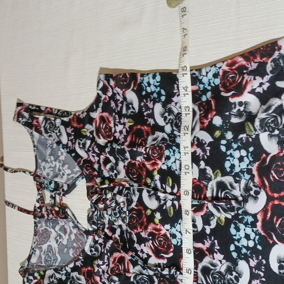 Hot Topic | Dresses | Sz M Hot Topic Floral Dress With Skulls | Poshmark